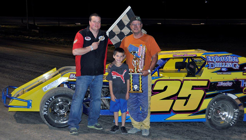 Berry holds off Baumann at Billings - IMCA - International Motor ...