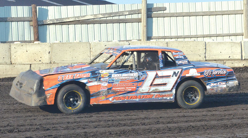 Nelson hustles to $1,000 Hobby Stock win - IMCA - International Motor ...