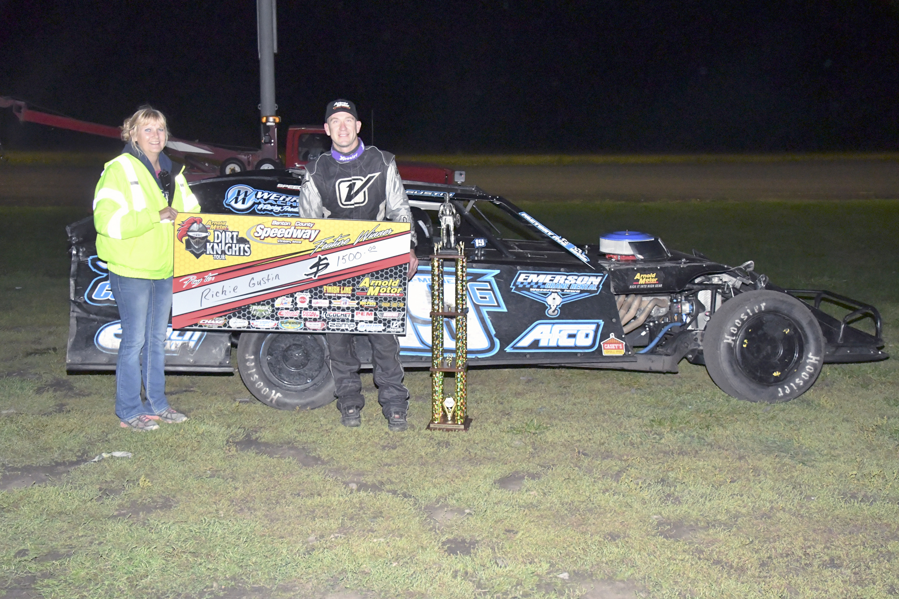 Arnold Motor Supply Dirt Knights finale, IMCA Modified tour title to ...
