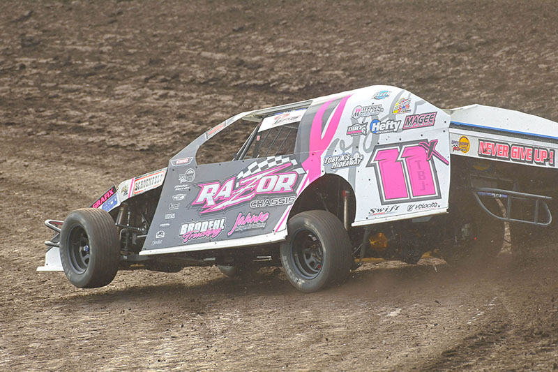 Berry is lights out in drive to IMCA Modified national crown - IMCA ...