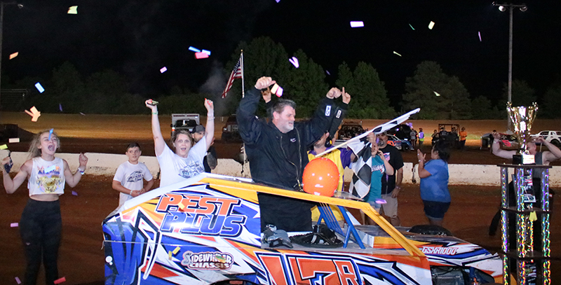 Rollins stars at Diamond Park’s Mod Lite Mayhem - IMCA - International ...