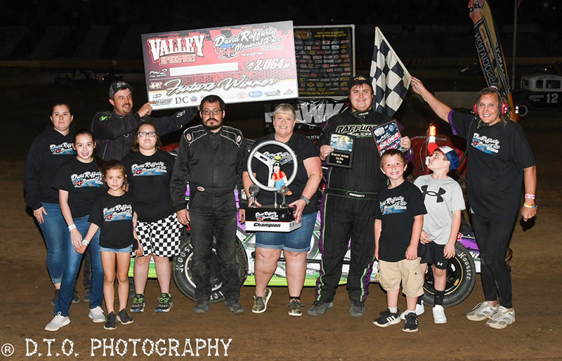 Raffurty wraps up 30-win season with checkers at father’s IMCA STARS ...