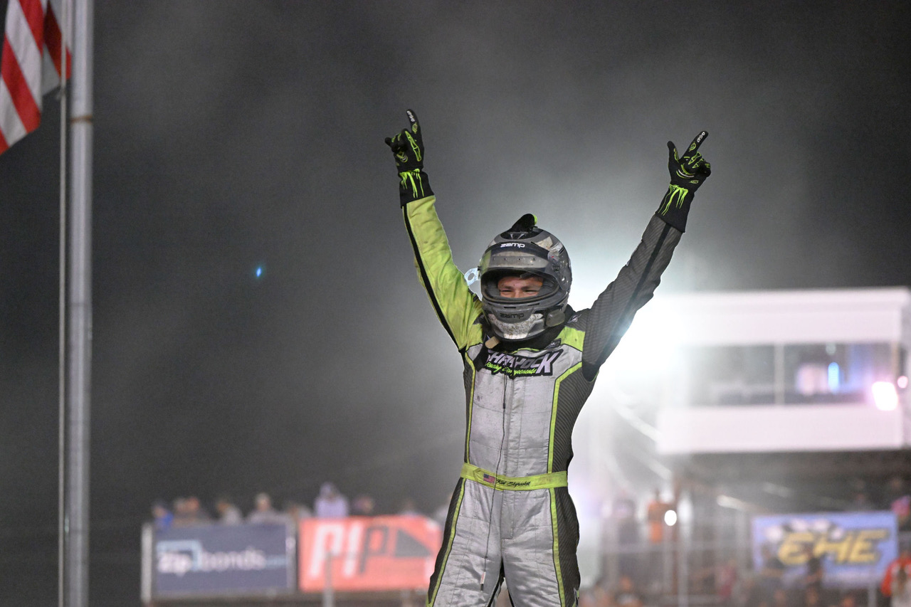 Kuehl stays cool in front, collects Super Nationals SportMod qualifying ...