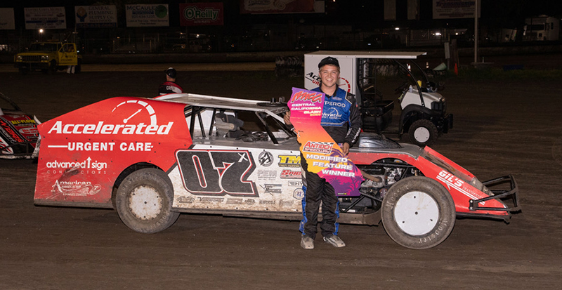 Morris Outduels Foulger For California Clash Win At Antioch Imca