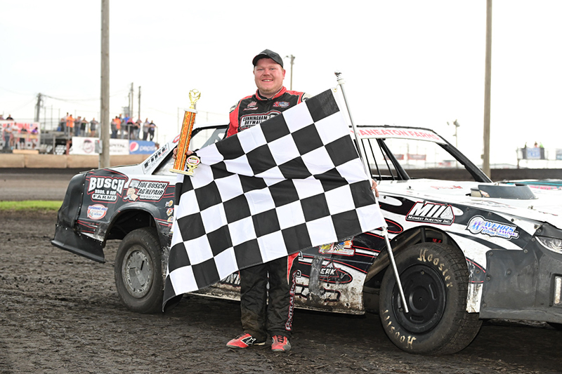 Make-up feature wins to Logue and Fye before Mother Nature comes ...