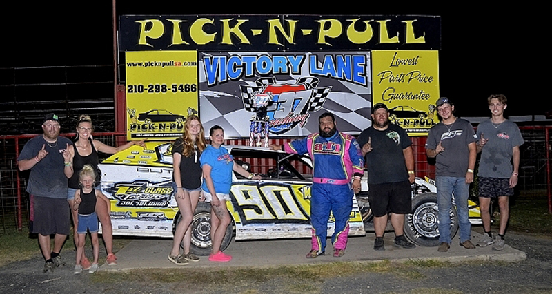 I 37 Fans Salute First Time Imca Modified Winner Torres Imca