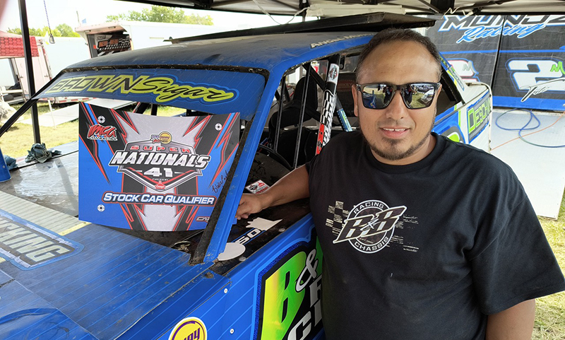 Munoz takes care of business, races into Super Nationals Stock Car ...