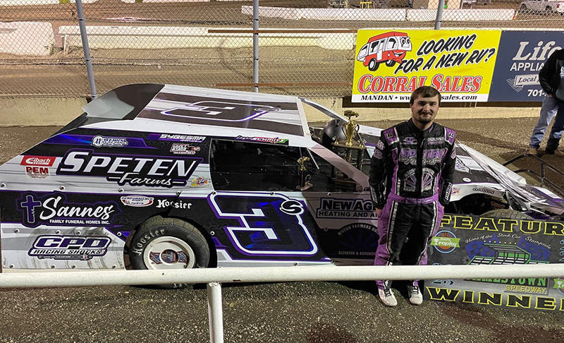 Schmitz scores IMCA Modified first in opener at Jamestown - IMCA ...