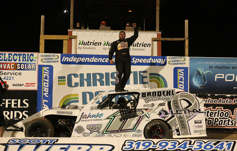 Berry continues fast start to season with IMCA Modified Monday Night ...