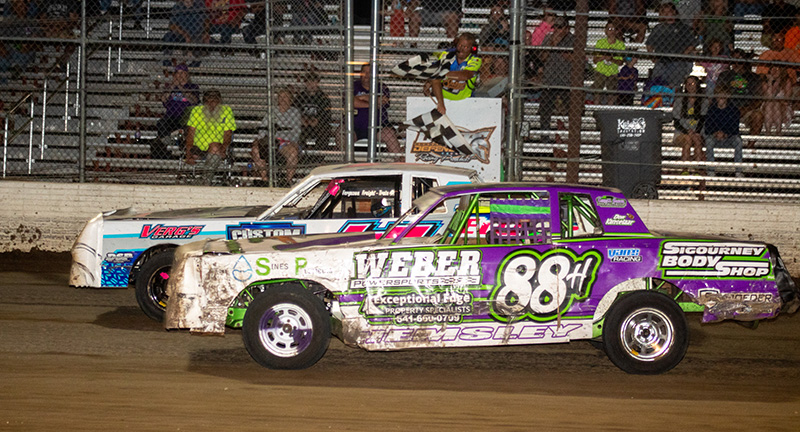 Photo Finish Thriller Goes to West in IMCA Hobby Stocks at Marshalltown ...