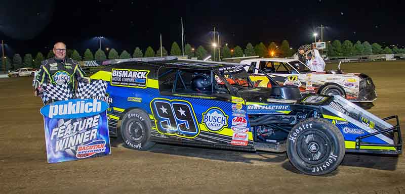 Strand Edges Dahl in Modified Main Before Rainstorm Rolls In - IMCA ...