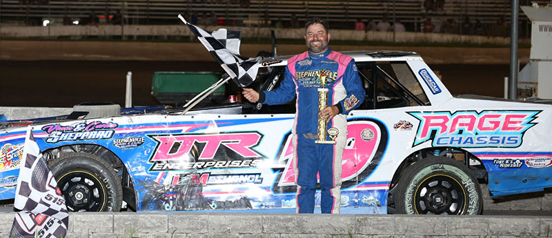 Gustin Grabs Three Wins in One Night at Boone - IMCA - International ...