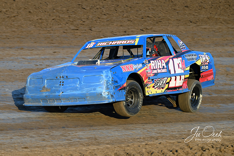 Richards Tastes Victory in IMCA Rookie Stock Car National and Regional ...